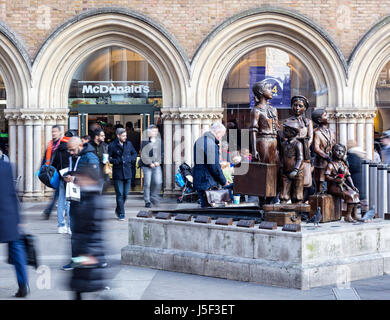 The Kindertransport statue, Liverpool Street station, London Stock ...