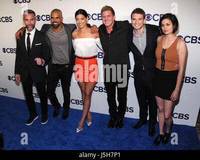 (L-R) Jay Harrington, Shemar Moore, Stephanie Sigman, Kenny Johnson, Alex Russell and Lina Esco ...