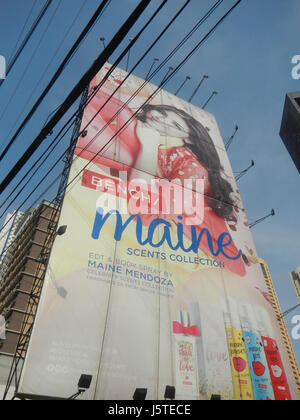 02828 Forum Robinsons Cybergate Malls EDSA Boni Pioneer Street ...