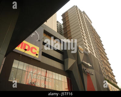 03536 Light Mall Light Residences SMDC EDSA Boni Pioneer Mandaluyong ...