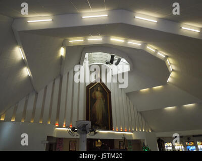 The Archdiocesan Shrine of the Divine Mercy, located in Mandaluyong ...