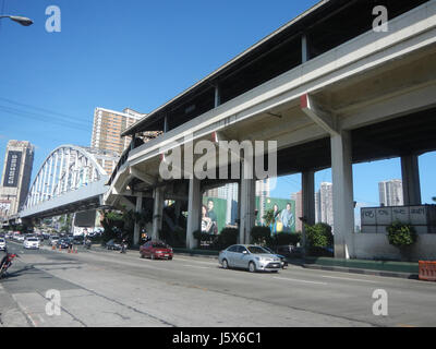 The Guadalupe Bridge, located in Makati, connects the cities of Makati ...
