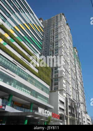 The Magallanes Interchange in Makati City connects major roads like ...