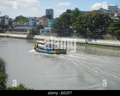 The Guadalupe Ferry Station, located between Mandaluyong and Makati ...