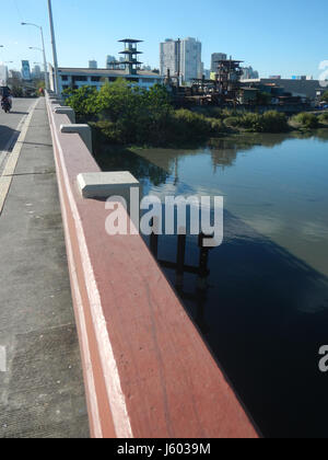 The Santa Rosa Bridge is located in Bagong Ilog, Bagong Katipunan ...