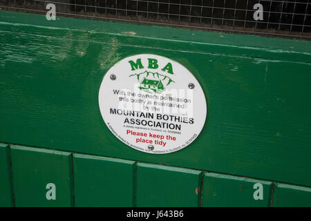 Callater Lodge Bothy on the banks of Loch Callater near Braemar ...