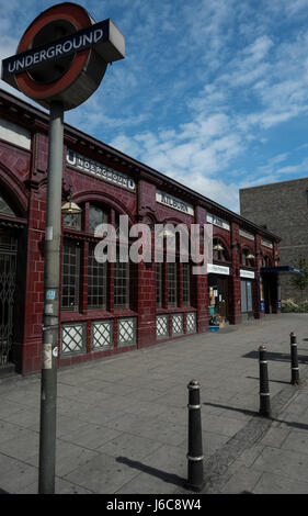 Kilburn Park Underground Station, London, England, UK Stock Photo - Alamy