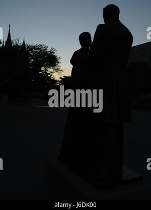 Portrait of Joseph and Emma Smith Statue in front of LDS Church ...