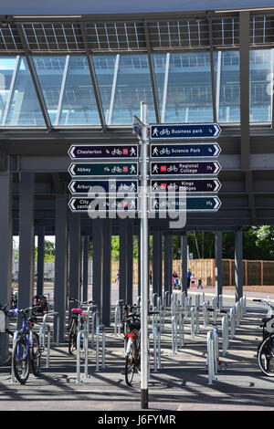 Cambridge, UK. 21st May, 2017. Platform sign from the newly opened (21 ...