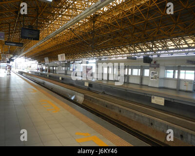 The Pureza LRT Station, located on Magsaysay Boulevard in Santa Mesa ...