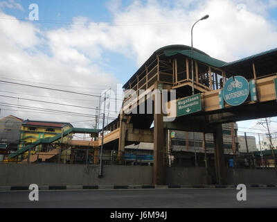 The 'Jose Footbridge' is located in the Malibay area of Pasay City ...