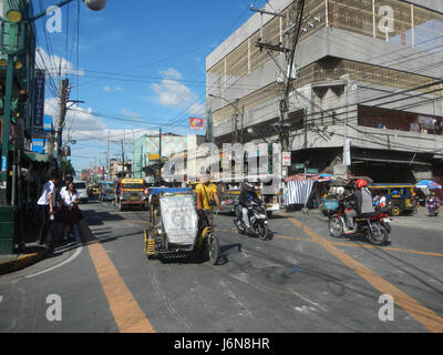 09582 San Roque Supermarket Bulacan Juan Luna Street Gagalangin Tondo, Manila 02 Stock Photo - Alamy