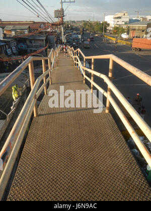 0761 Pedestrian footbridge C-2 Capulong Marcos Road Radial Road 11 ...