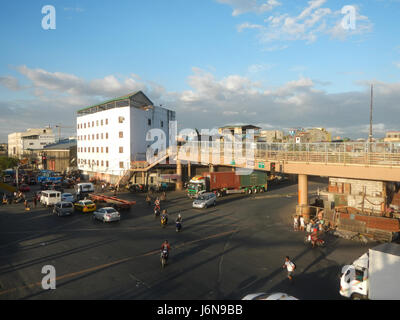 0761 Pedestrian footbridge C-2 Capulong Marcos Road Radial Road 11 ...