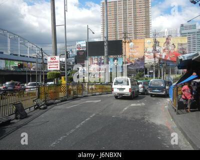 This image depicts the Guadalupe Cloverleaf Interchange near the MRT ...