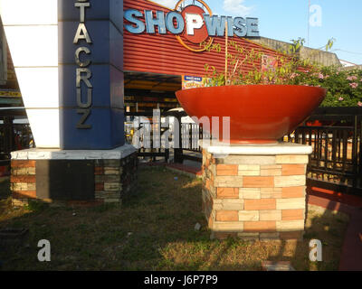 06317 Barangays Santa Cruz San Antonio Vito Cruz Shopwise Chino Roces ...