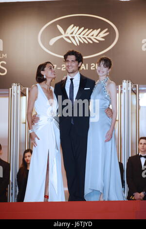 Actors Louis Garrel, Berenice Bejo, director Michel Hazanavicius and ...