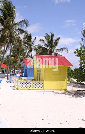 colorful beach huts in the bahamas Stock Photo - Alamy