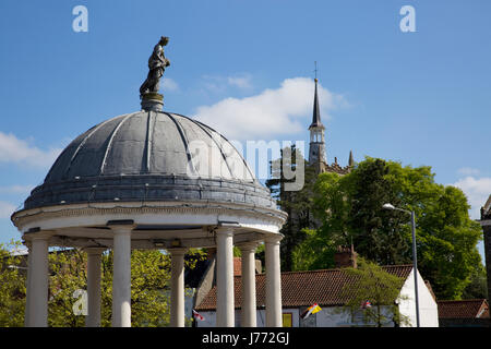 The Buttercross with statue of Ceres, the Roman goddess of the harvest ...