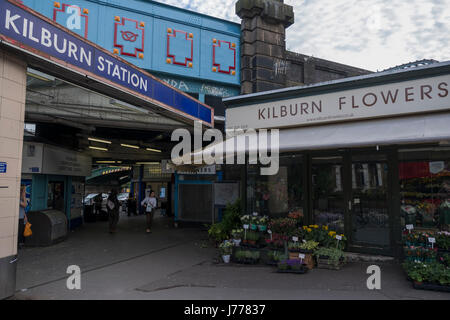 Kilburn Underground Station Stock Photo - Alamy