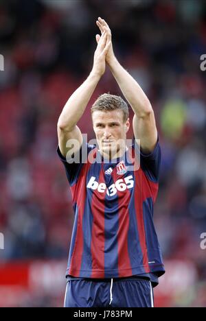 ROBERT HUTH STOKE CITY FC HULL CITY V STOKE CITY KC STADIUM, HULL ...