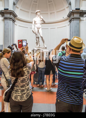 The statue of David by Michelangelo in the Galleria dell Accademia in ...