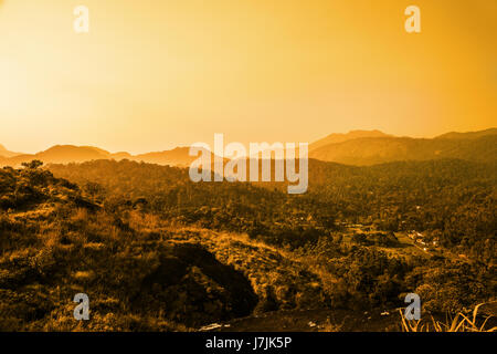 Beautiful sunset in the mountains. Munnar, Kerala state, South India ...