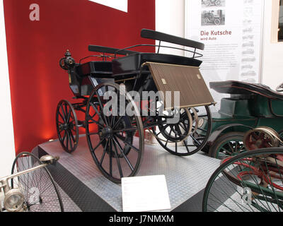 1886 Daimler Motorkutsche Stock Photo - Alamy