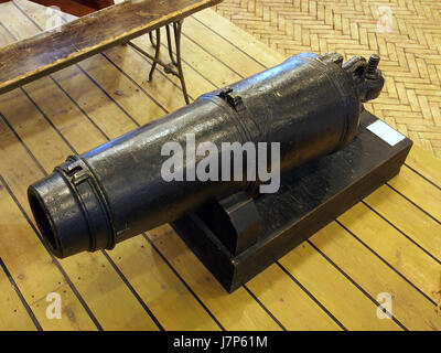 The 16-pounder Cast-iron Carronade is a naval cannon from around 1800 ...