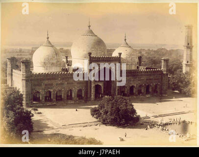 BADSHAHI MOSQUE, one of the largest mosques in the world, built by ...