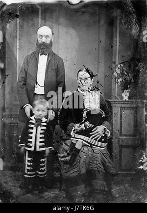 Family group consisting of a parents and two daughters Stock Photo - Alamy