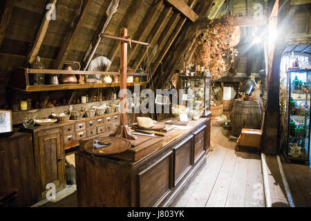 Old-fashioned herbalist apothecary pharmacy shop counter (Old Operating ...