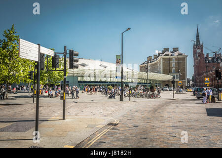Battle Bridge Place King's Cross station - London Stock Photo - Alamy
