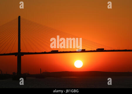 Greenhithe, Kent, United Kingdom. 26th May, 2017. View of the sun ...