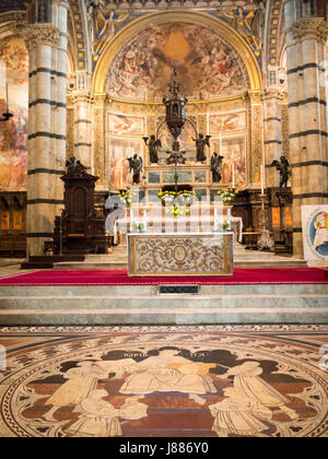 High altar, Duomo di Siena, Cattedrale di Santa Maria Assunta cathedral ...