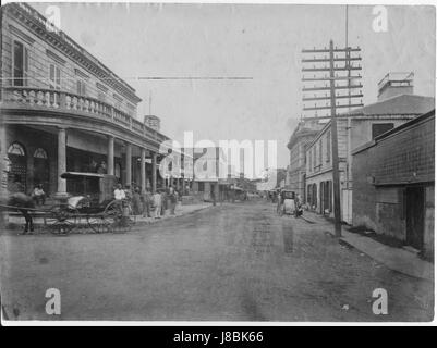 Honolulu from Merchant Street in 1885 Stock Photo - Alamy
