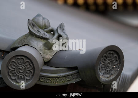 Traditional Japanese architecture and rooftop gargoyles Stock Photo - Alamy