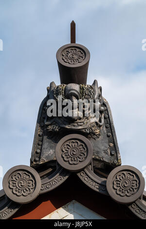 Traditional Japanese architecture and rooftop gargoyles Stock Photo - Alamy