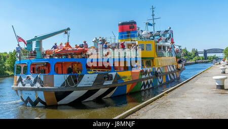 A view of the pleasure cruiser 'Snowdrop' sailing along the Manchester ...