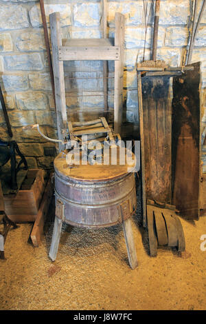 Old, manual clothes washer Stock Photo - Alamy