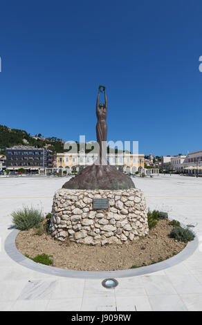 Zakynthos, Zakynthos Town, Solomos Square, palm tree on the left ...