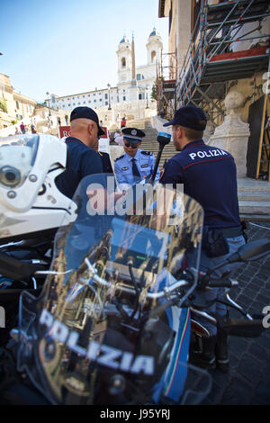 Rome, Italy. 5th June, 2017. Chinese police officers and Italian police ...