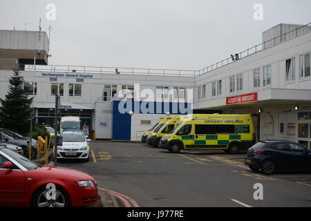 Northampton General Hospital entrance Stock Photo: 77342151 - Alamy