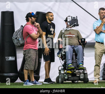 Saints wide receiver Lance Moore (16) comes down with the catch. The ...