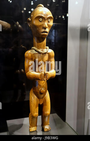 guardian figure, Fang people, late 19th century, wood, pigment, metal ...