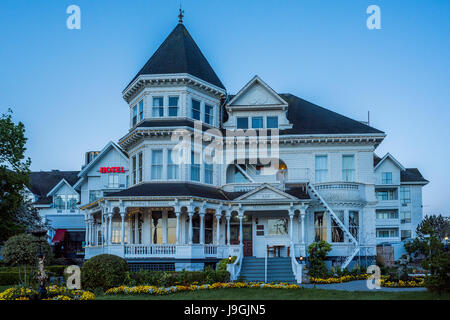 Huntingdon Manor Hotel, Victoria, Vancouver Island, British Columbia ...