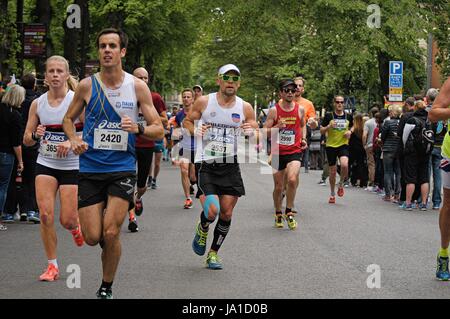 Runners during the Stockholm marathon on Saturday in Stockholm, Sweden ...