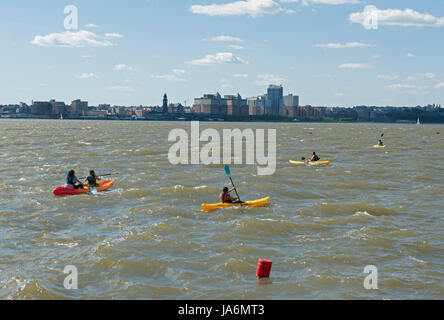 The Downtown Boathouse offers free kayaking from Pier 26 on the Hudson ...