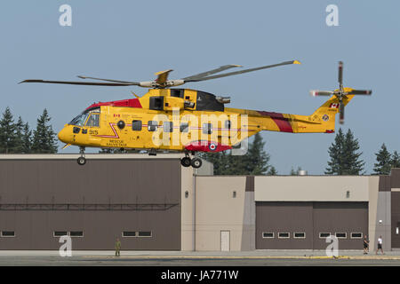 RCAF CH-149 Cormorant Search and Rescue helicopter from 103 Squadron stops to refuel Kuujjuaq ...