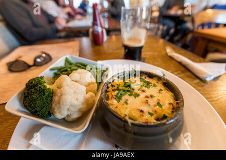 The Craster Arms, Beadnell Bay, Northumberland Stock Photo - Alamy